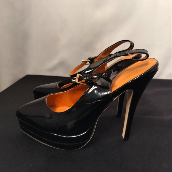 Charming Charlie | Shoes | Charming Charlies Black Closed Toed One ...